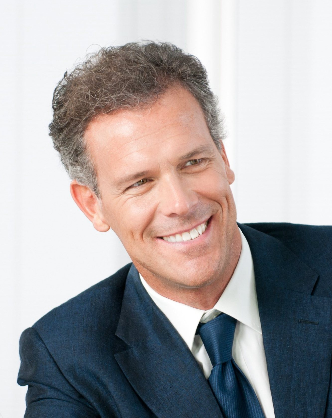 Alex Dixon's Instagram, Twitter & Facebook on IDCrawl