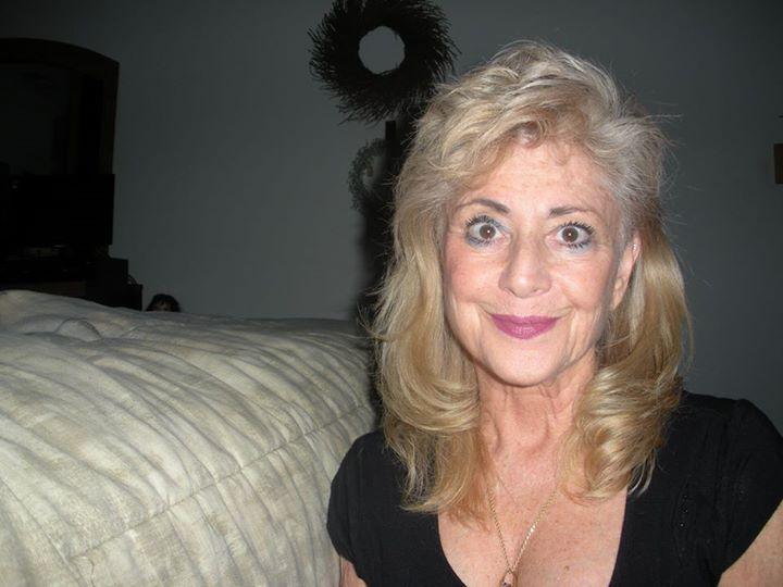 Anna Roth's Instagram, Twitter & Facebook on IDCrawl