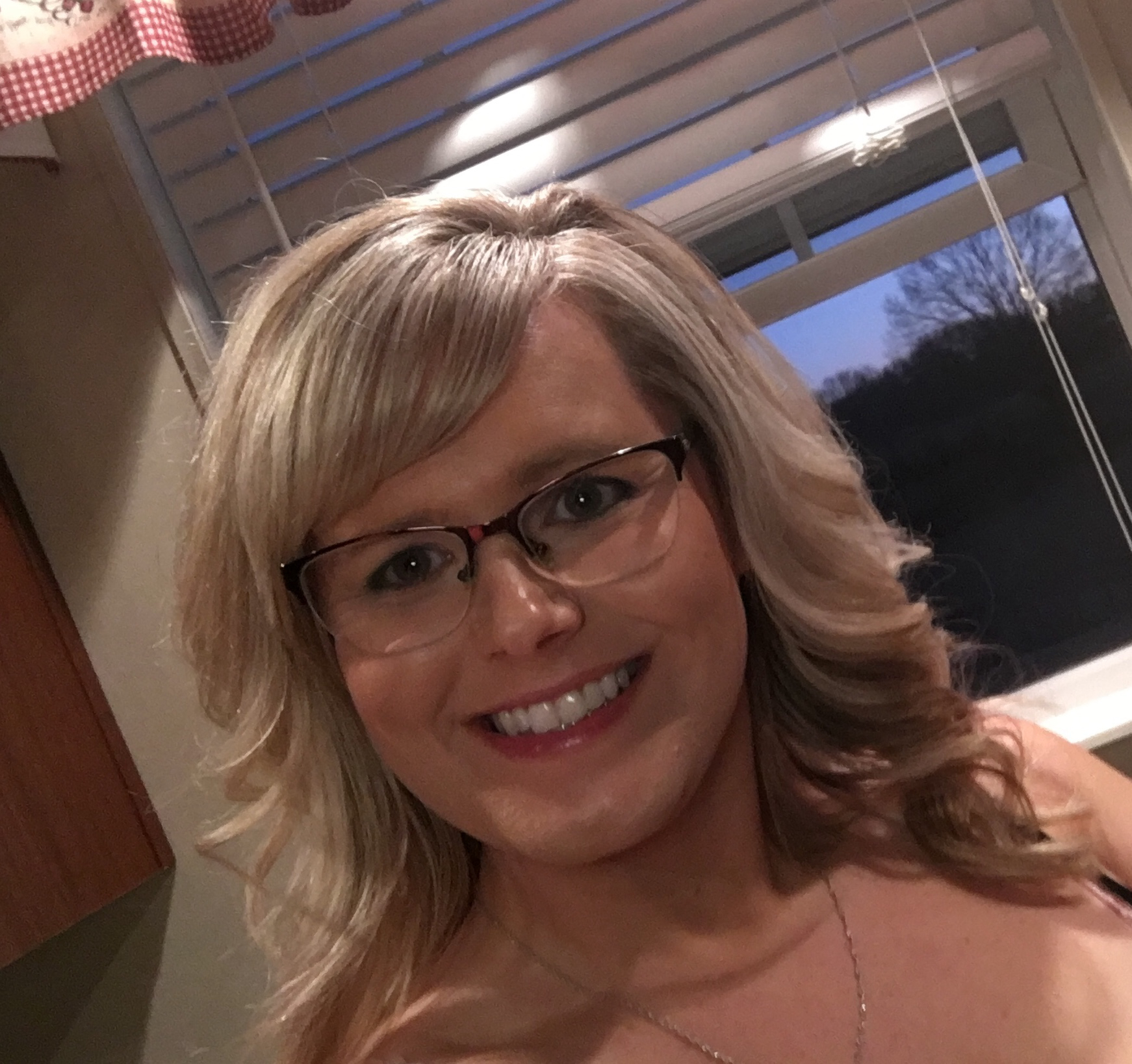 April Helton's Instagram, Twitter & Facebook on IDCrawl