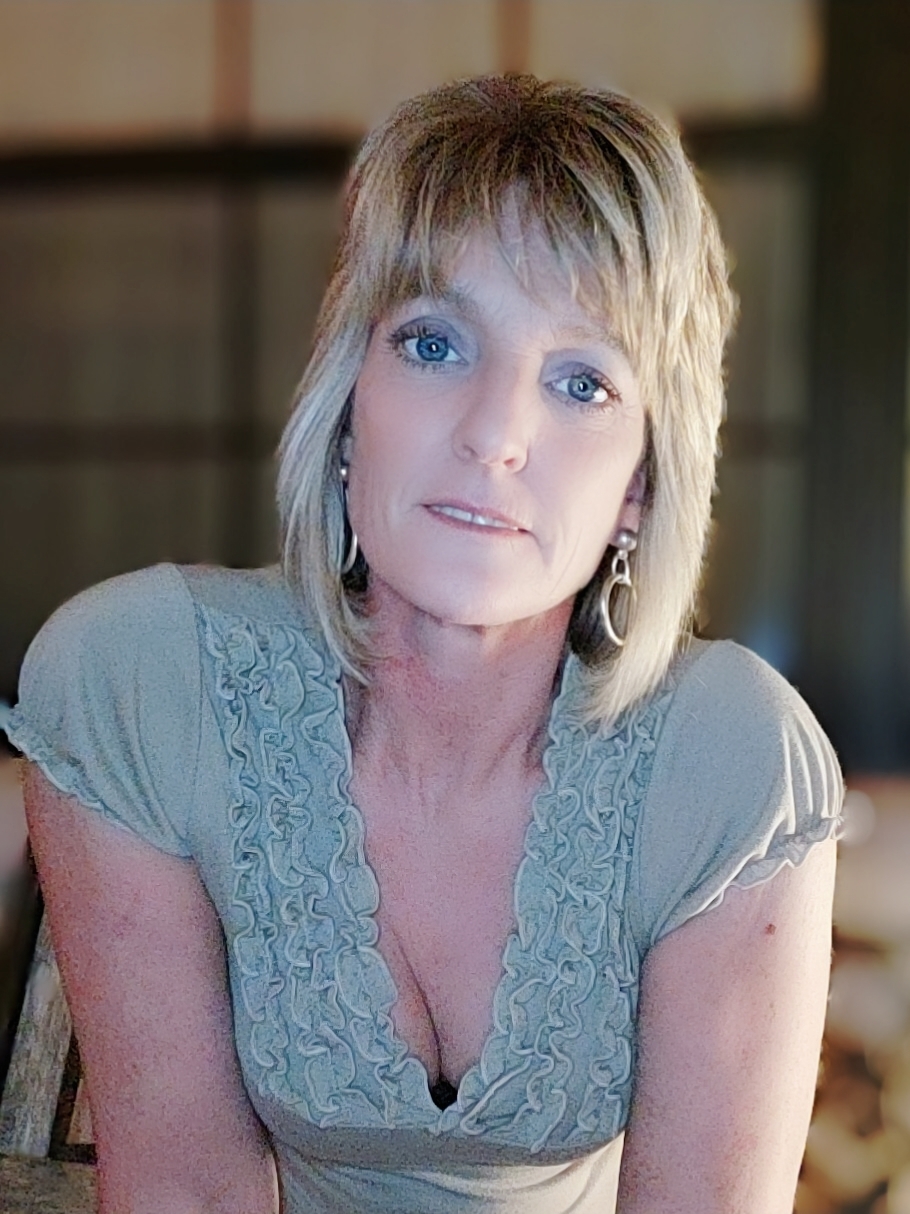 Lynn Hill's Instagram, Twitter & Facebook on IDCrawl