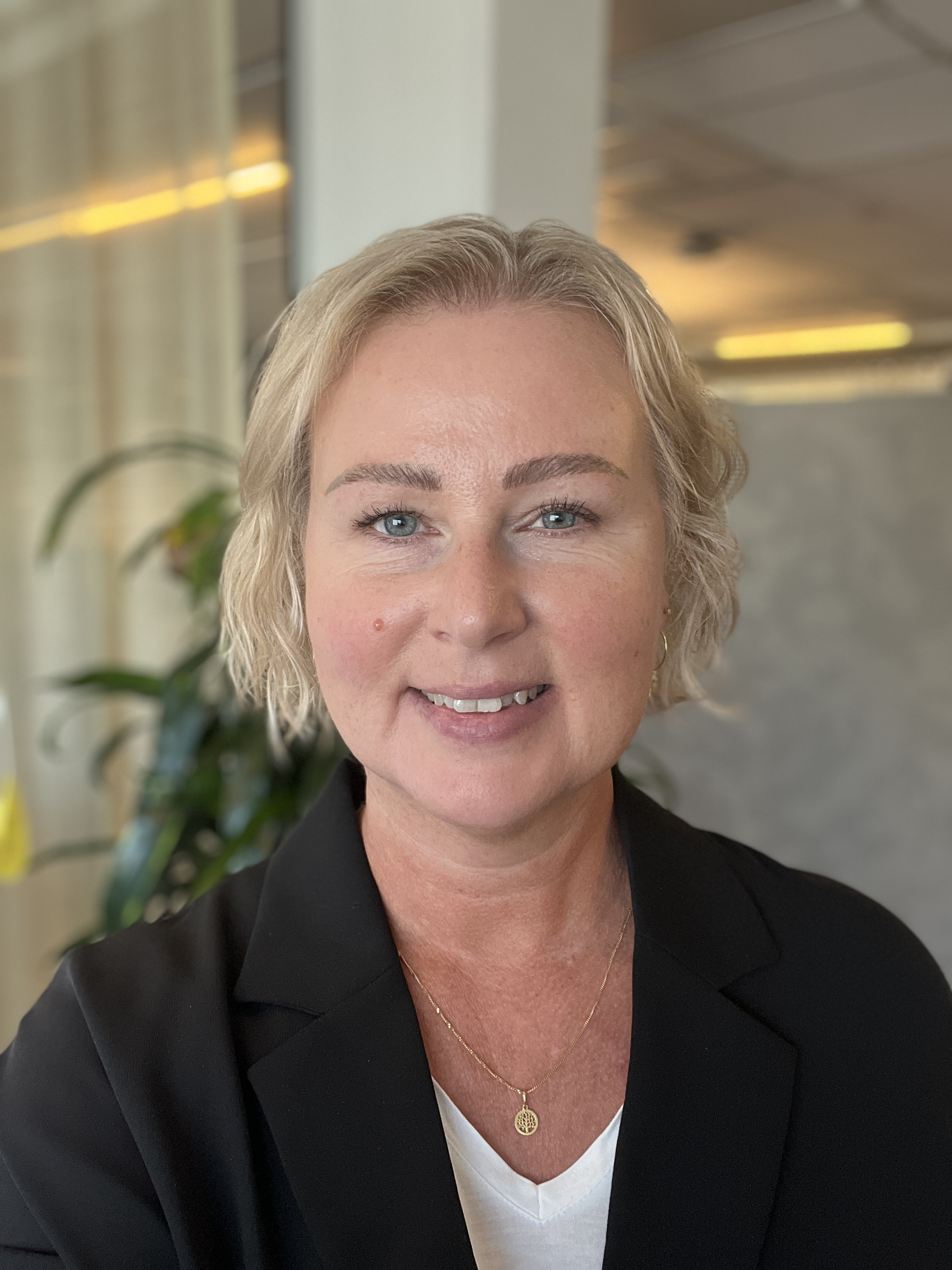 Helena Berg's Instagram, Twitter & Facebook on IDCrawl