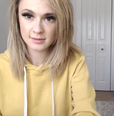 Lora Collins's Instagram, Twitter & Facebook on IDCrawl